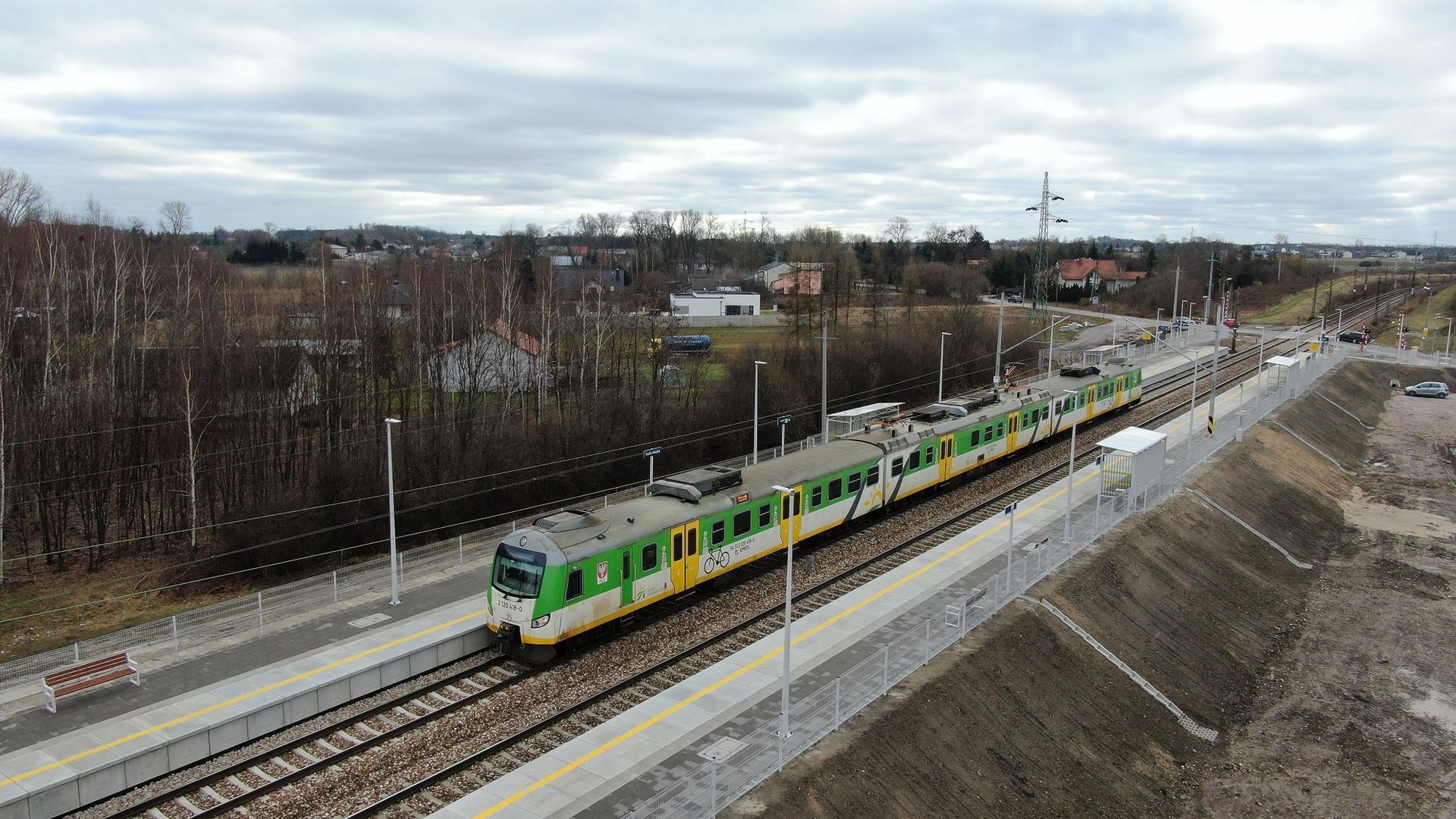 Nowe parkingi przy stacjach i przystankach między Warszawą a Radomiem - PKP Polskie Linie ...