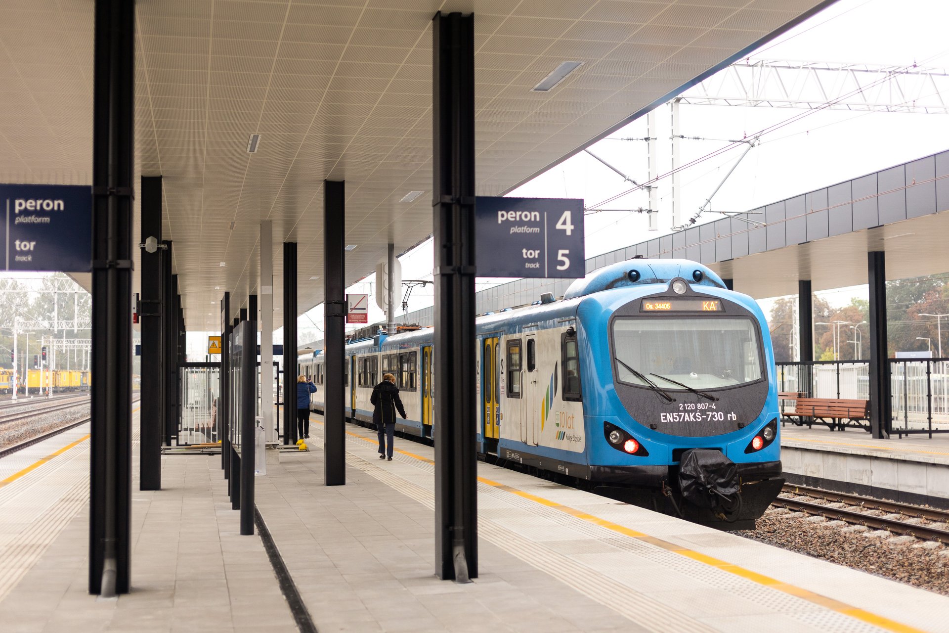 Na kolejowej stacji Oświęcim zwiększa się dostępność i komfort obsługi podróżnych - PKP Polskie ...