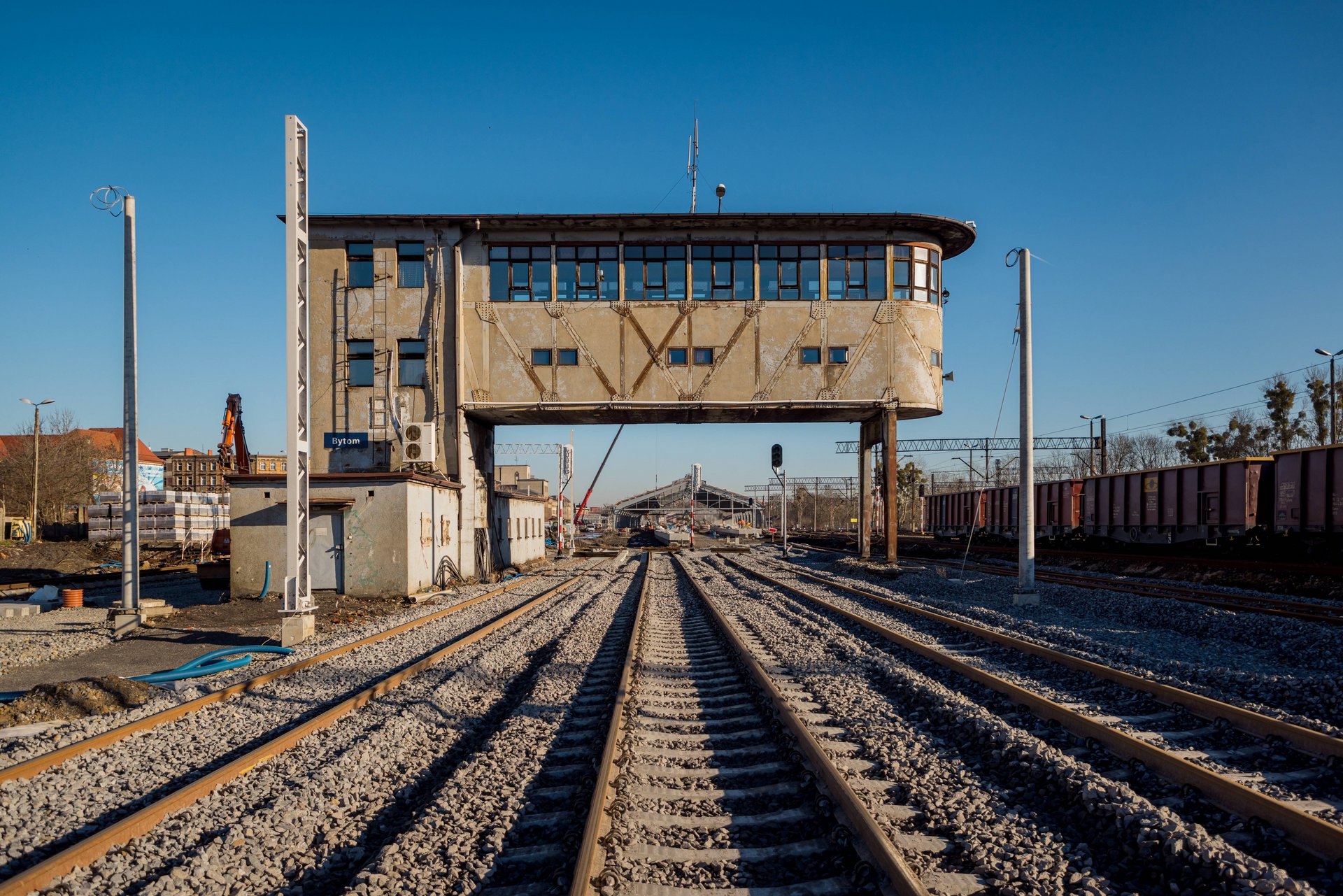 Zabytkowa nastawnia w stacji Bytom odzyska dawny blask - PKP Polskie ...