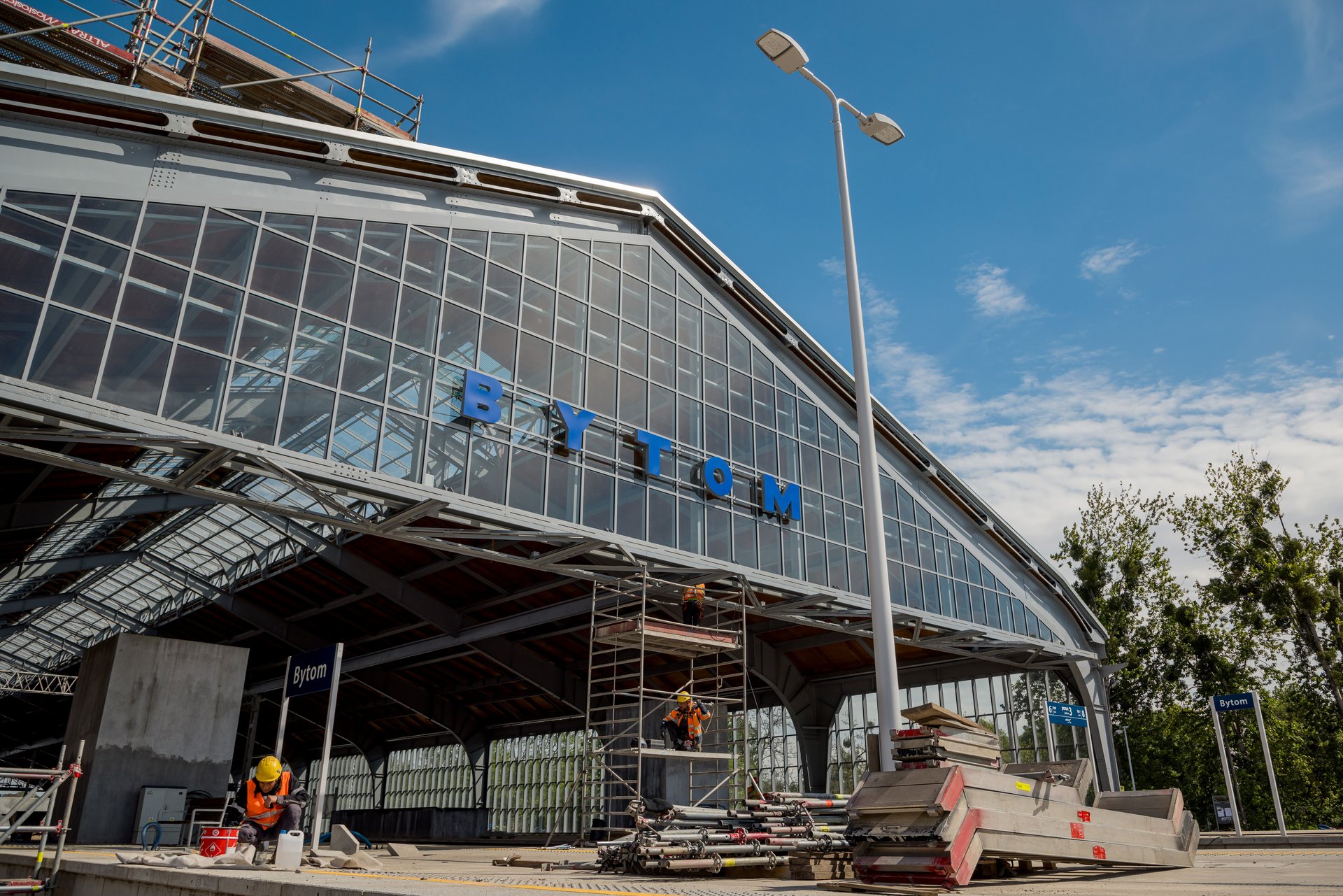 Nowa hala peronowa na stacji w Bytomiu już zachwyca - PKP Polskie Linie ...