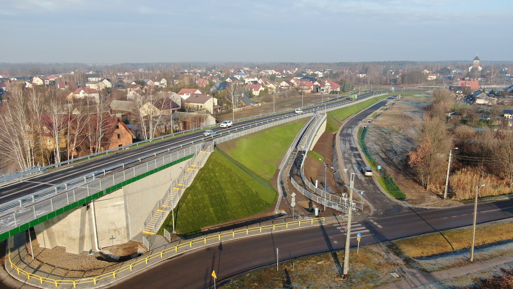 W Tłuszczu bezpieczniej na torach Rail Baltica i drodze – jest wiadukt - PKP Polskie Linie ...